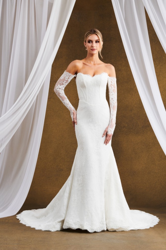 Kelly Faetanini | Kelly Faetanini - Isabella | Kelly Faetanini